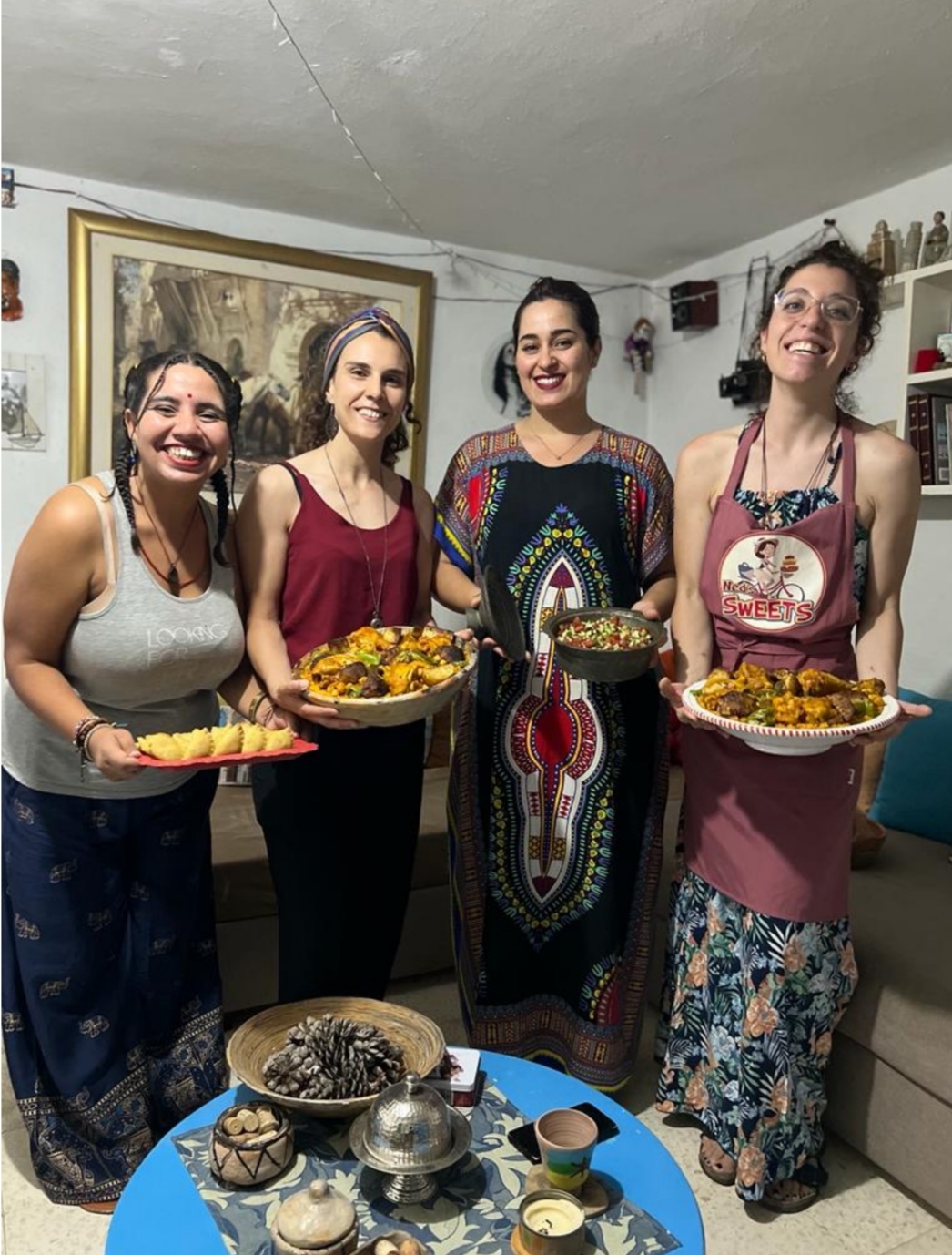 Nedra e il suo spettacolare cous cous tunisino. - Nomadic Bike